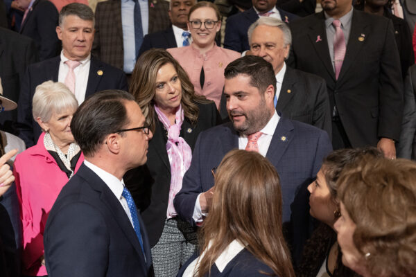 Senator Devlin Robinson Sponsored Bill Signed into Law - Senator Robinson